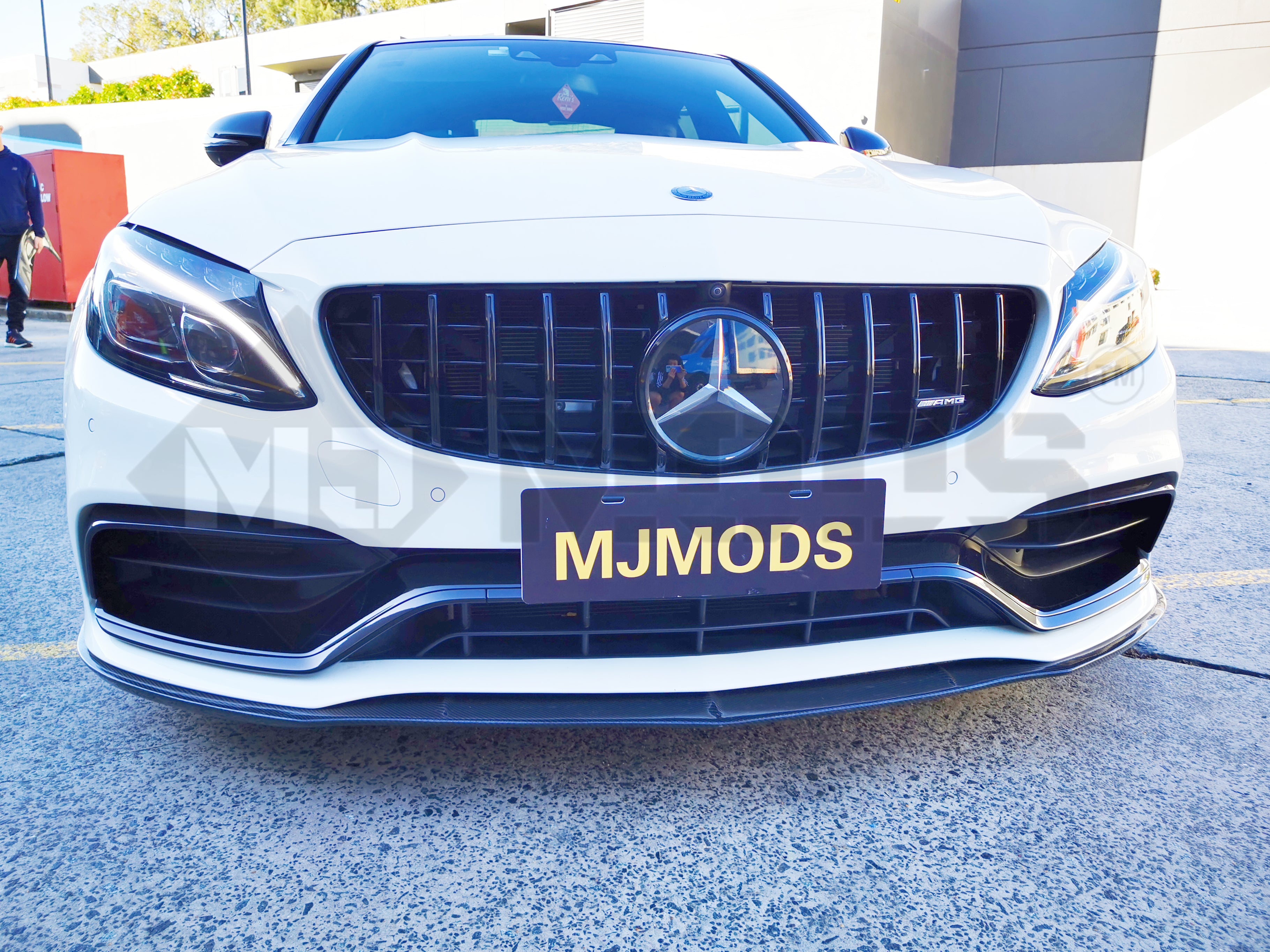 Vertical Slats On Grille Mrecedes Amg